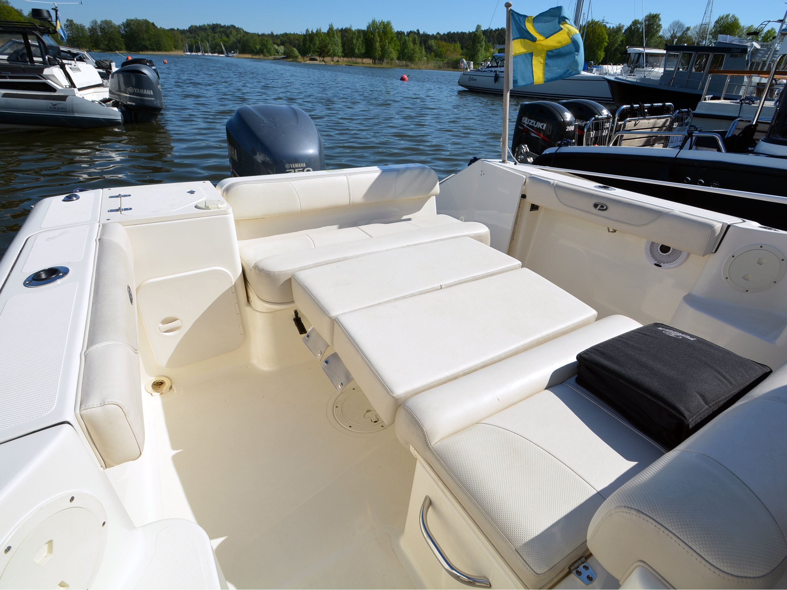 Pursuit OS 235 | Seacastle