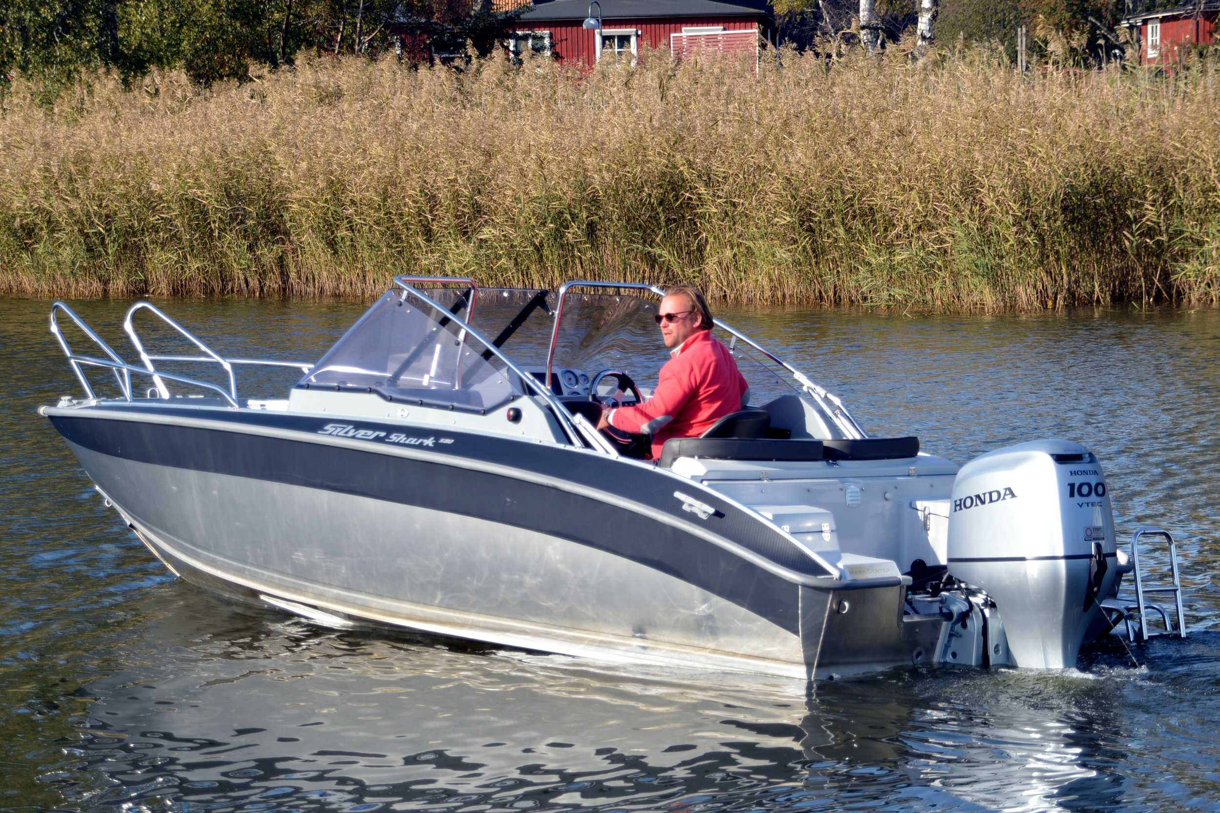 Silver Shark 580 BR | Seacastle