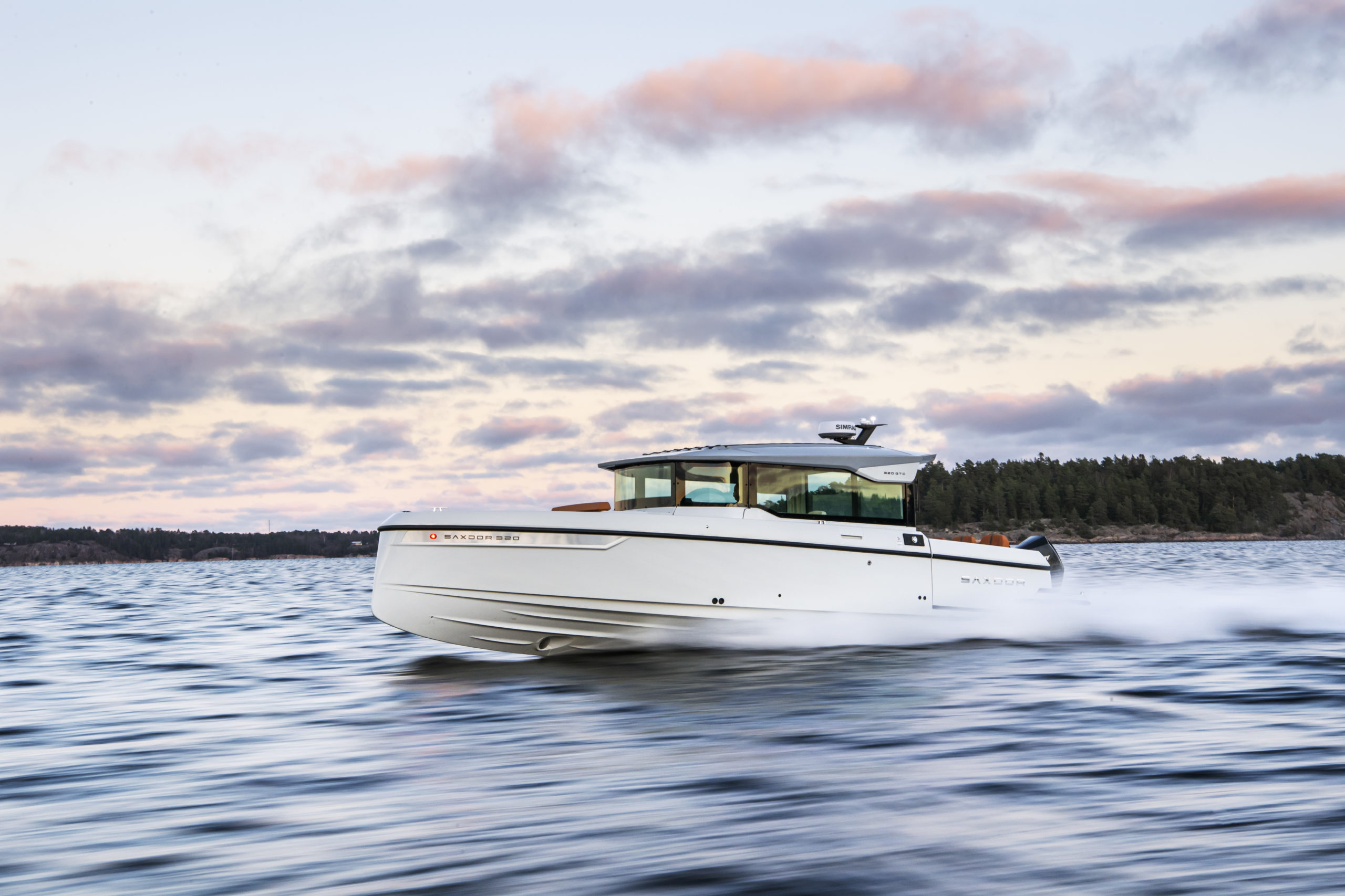 Saxdor 320 GTC | Seacastle