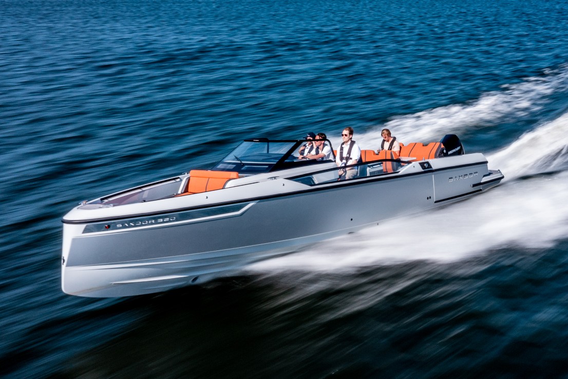 Saxdor 320 GTR | Seacastle