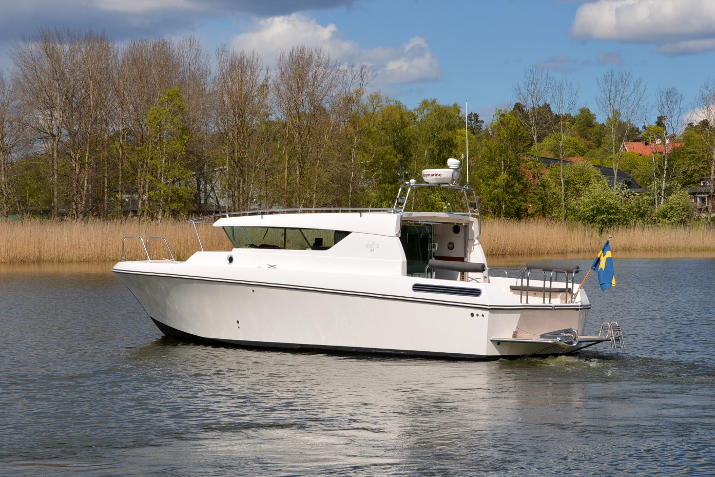 Delta 34 SW | Side walk | Båtförmedling | Seacastle