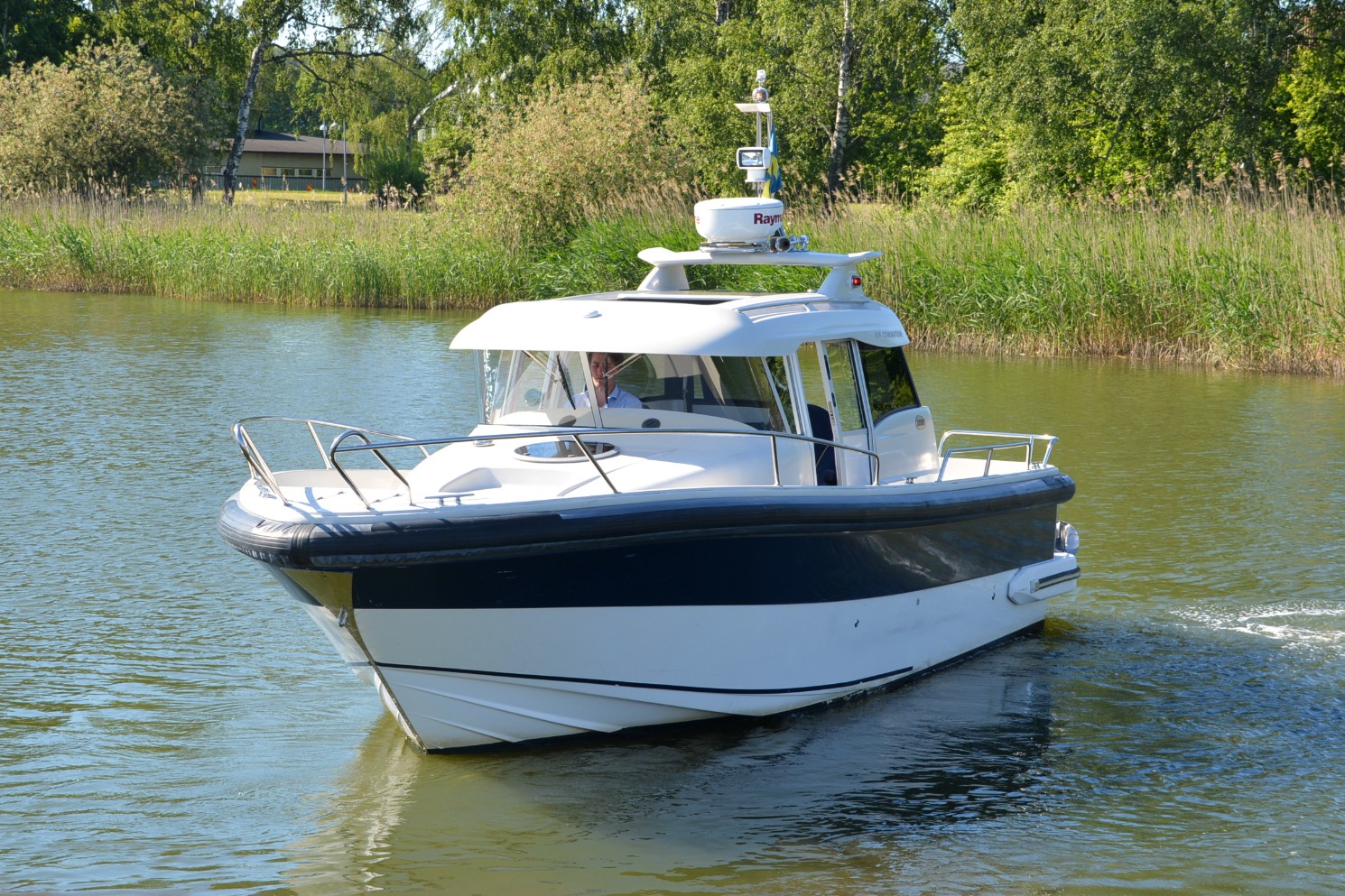 Askeladden 805 Commuter | Seacastle