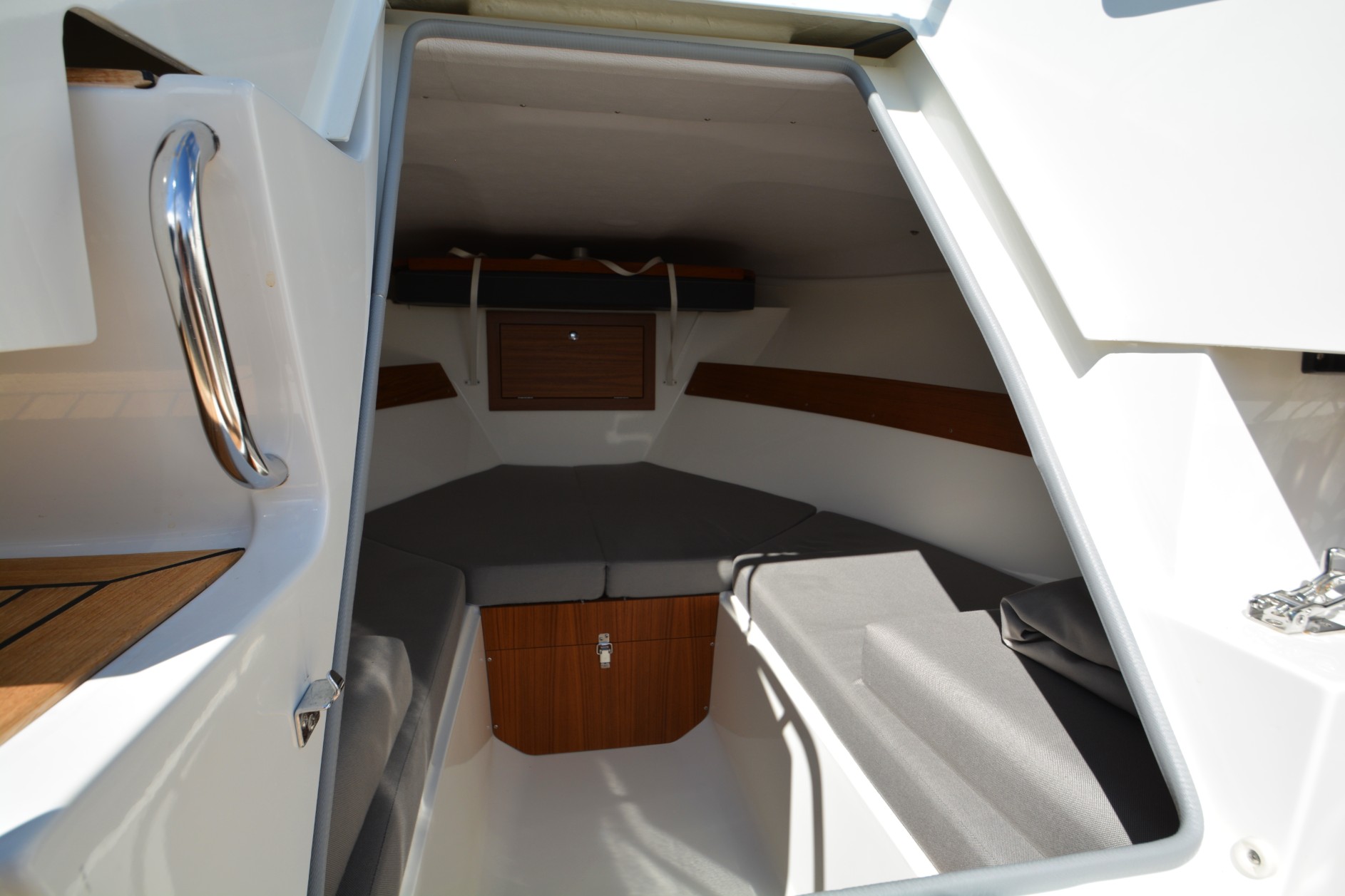 AMT 230 DC | Seacastle