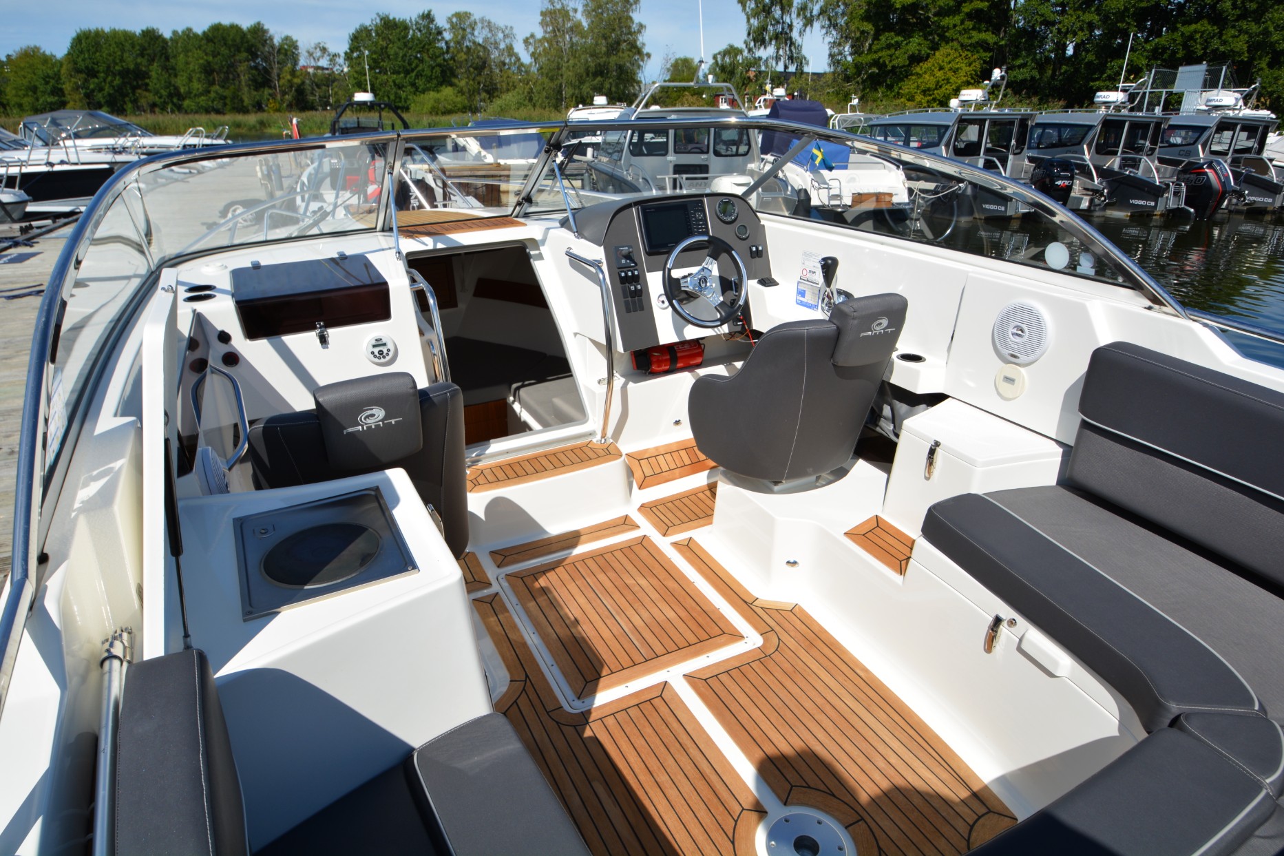 AMT 230 DC | Seacastle