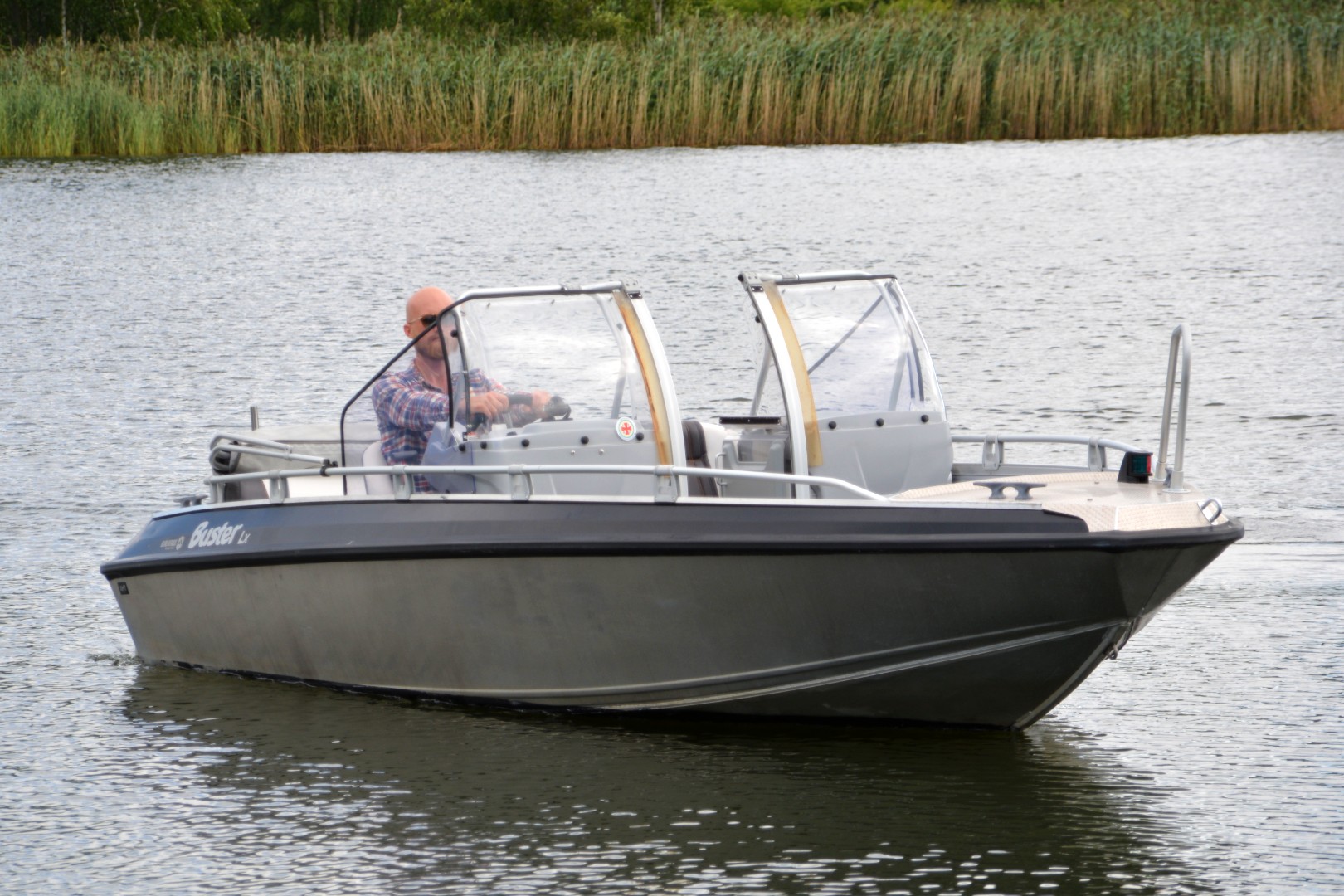 Buster LX | Seacastle