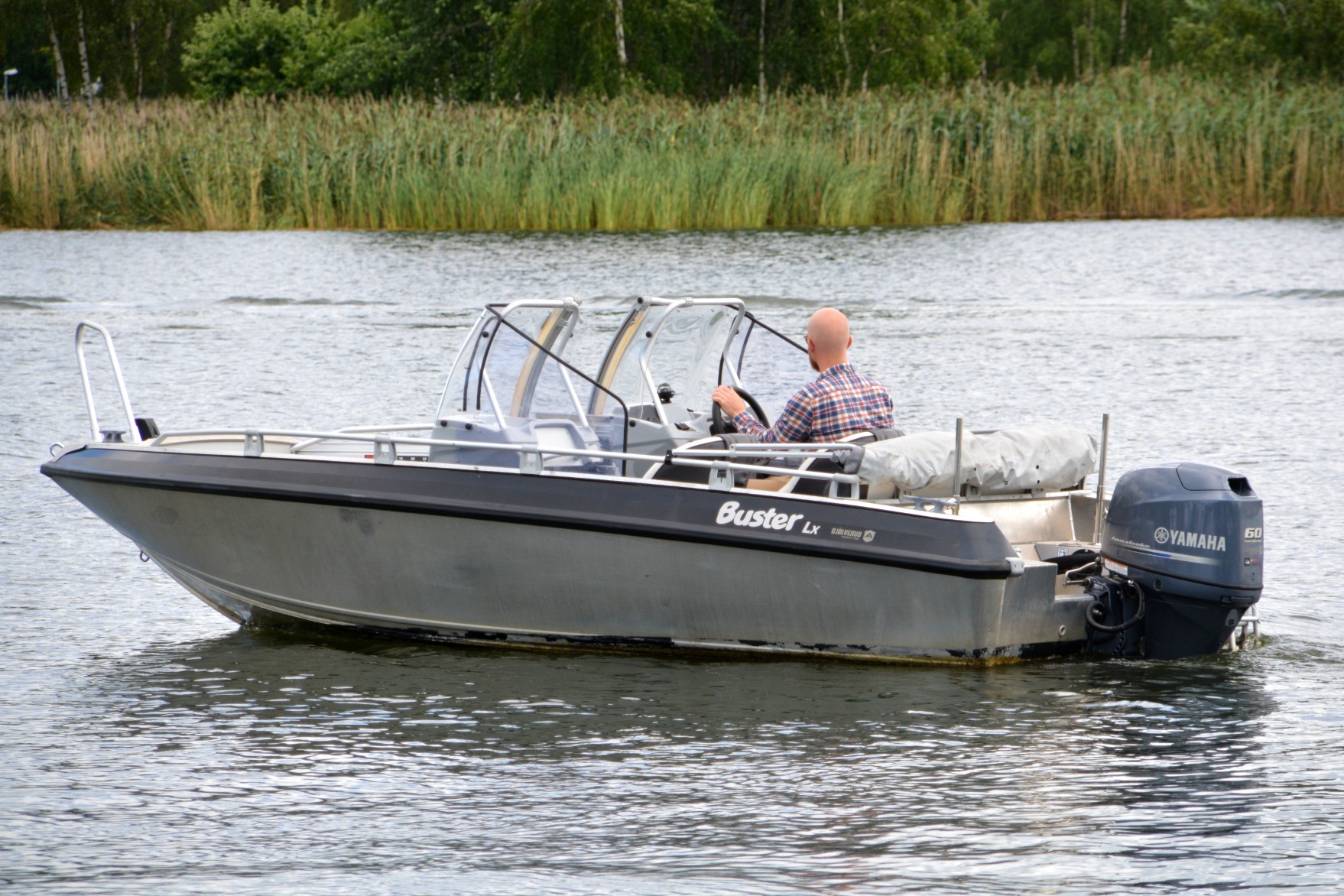 Buster LX | Seacastle