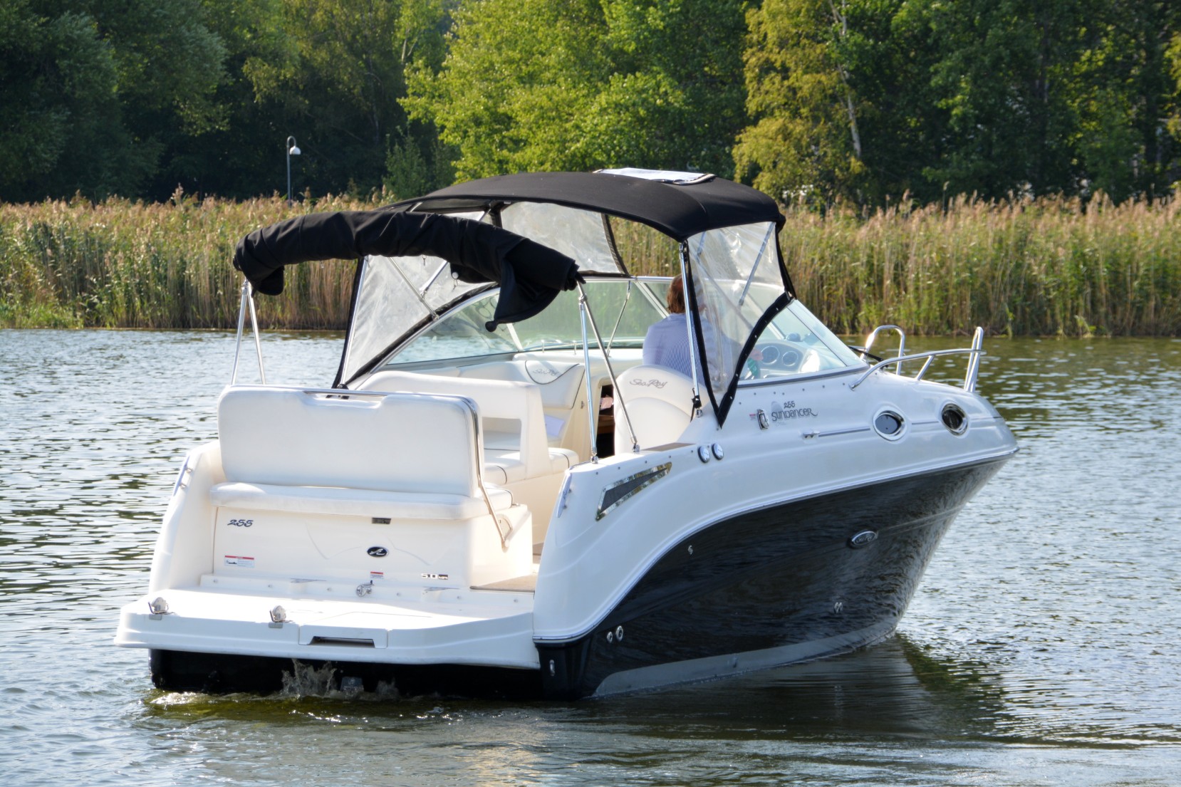 Sea Ray 255 Sundancer | Seacastle
