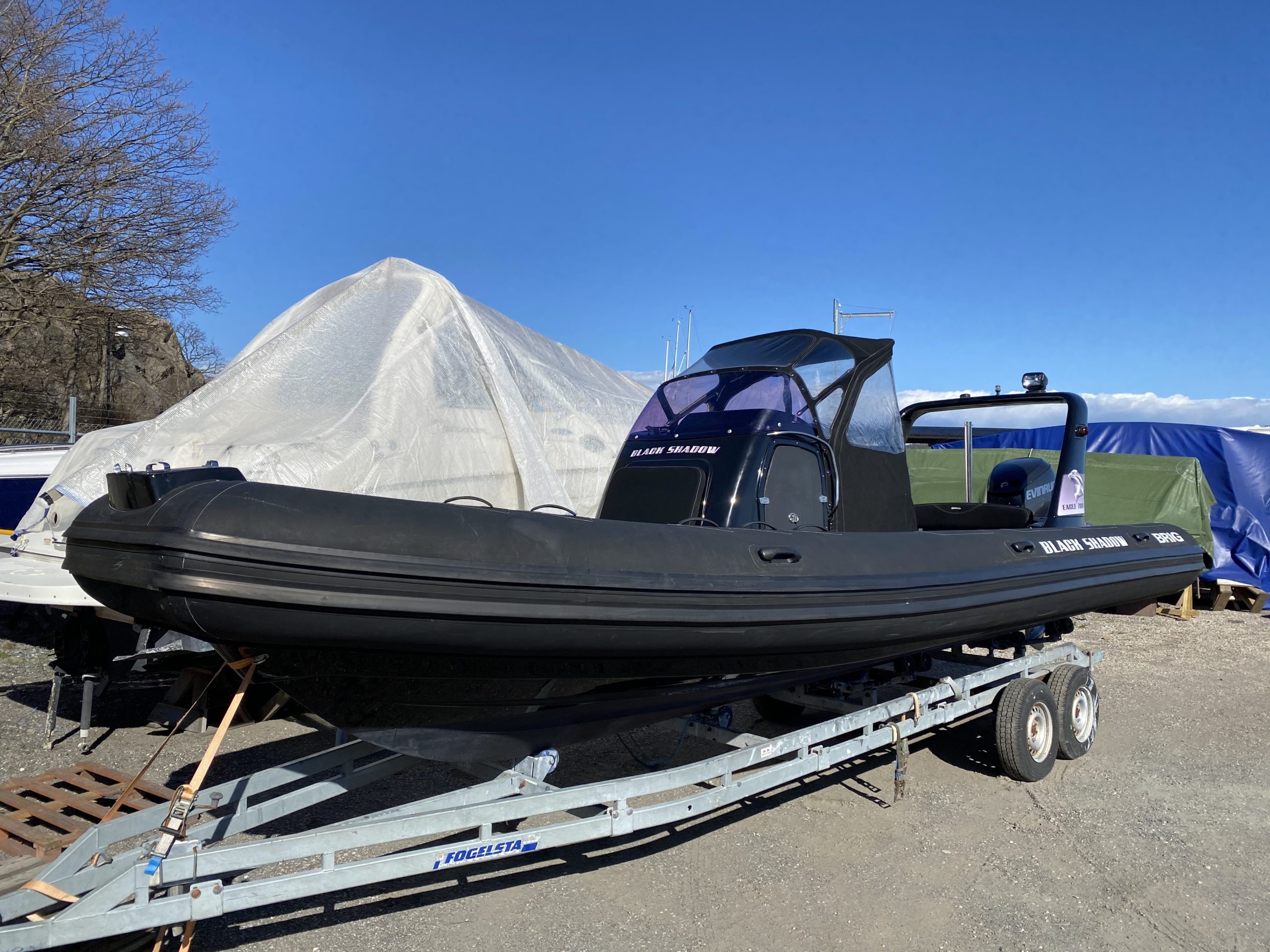 Brig Eagle 780 ”Black Shadow” | Seacastle