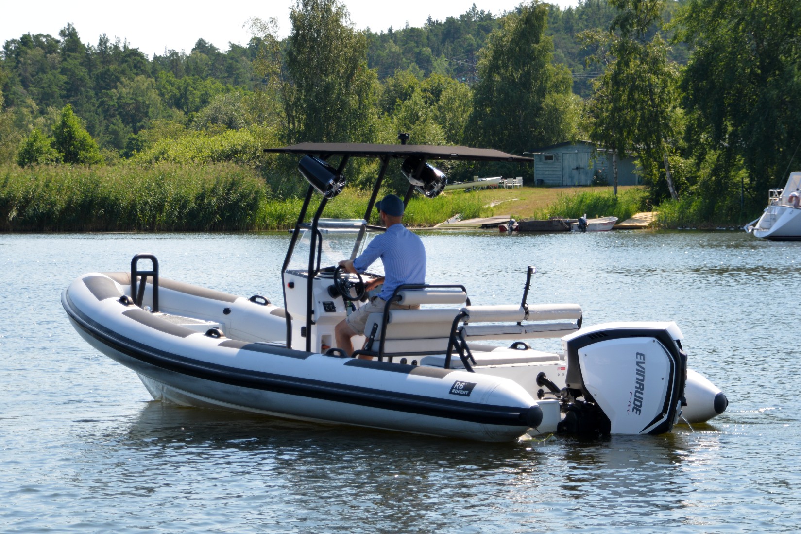 Rupert R6 | Seacastle