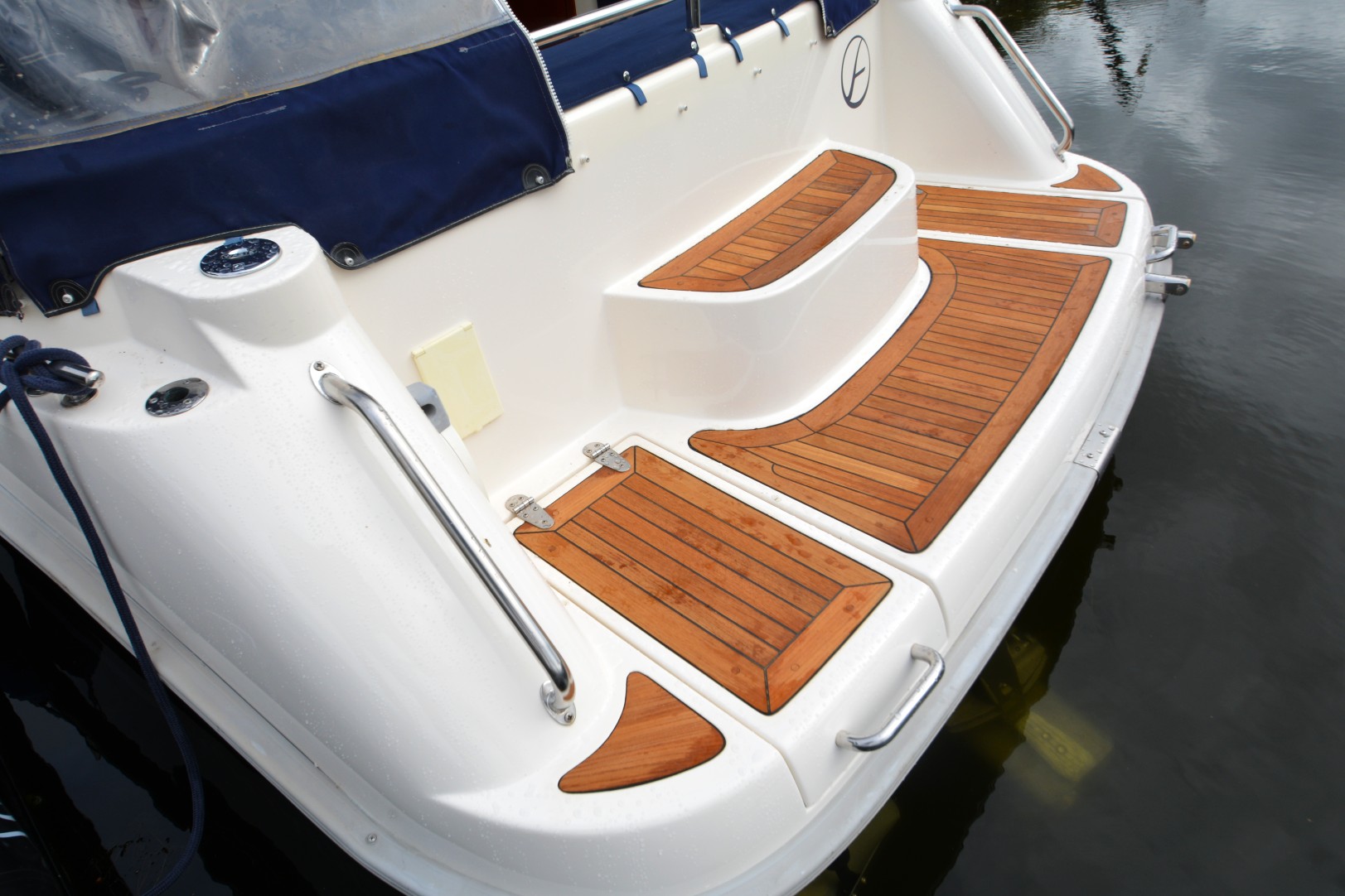 Aquador 23 HT | Seacastle