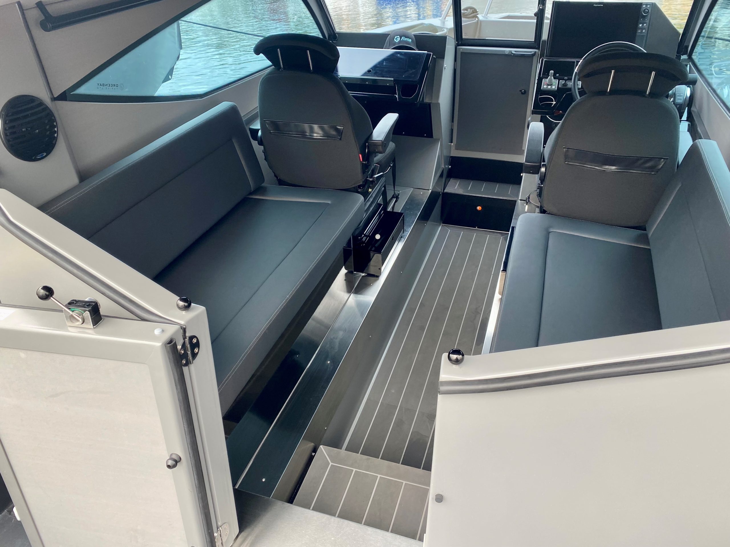 Greenbay Marine G-Force 8 | Seacastle