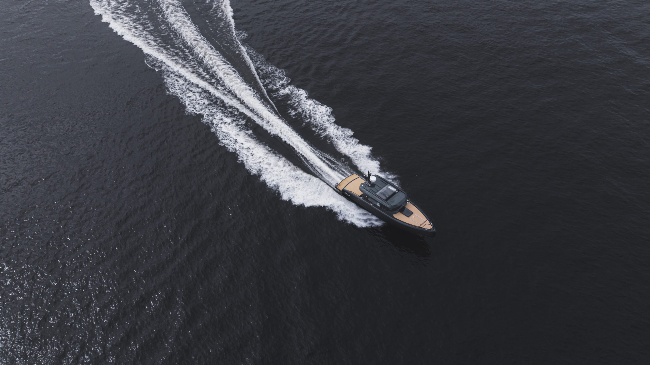 XO EXPLR 10S+ IB Yanmar 370hp | Seacastle