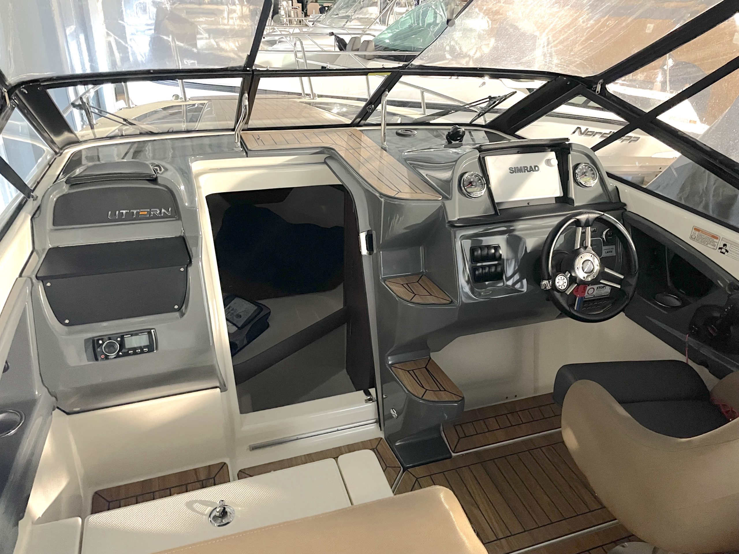 Uttern D70 ”Premium Edition” | Seacastle