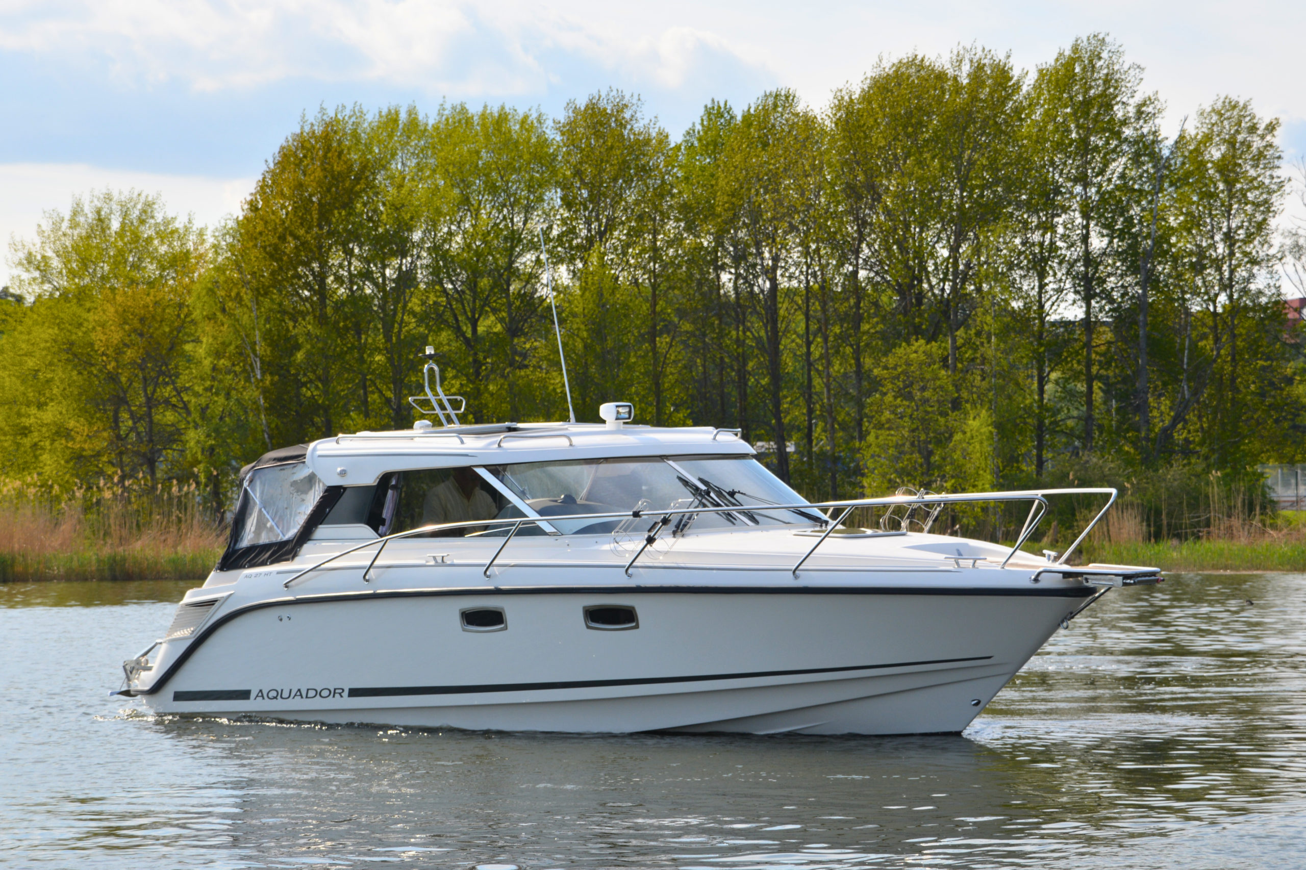 Aquador 27 HT | Seacastle