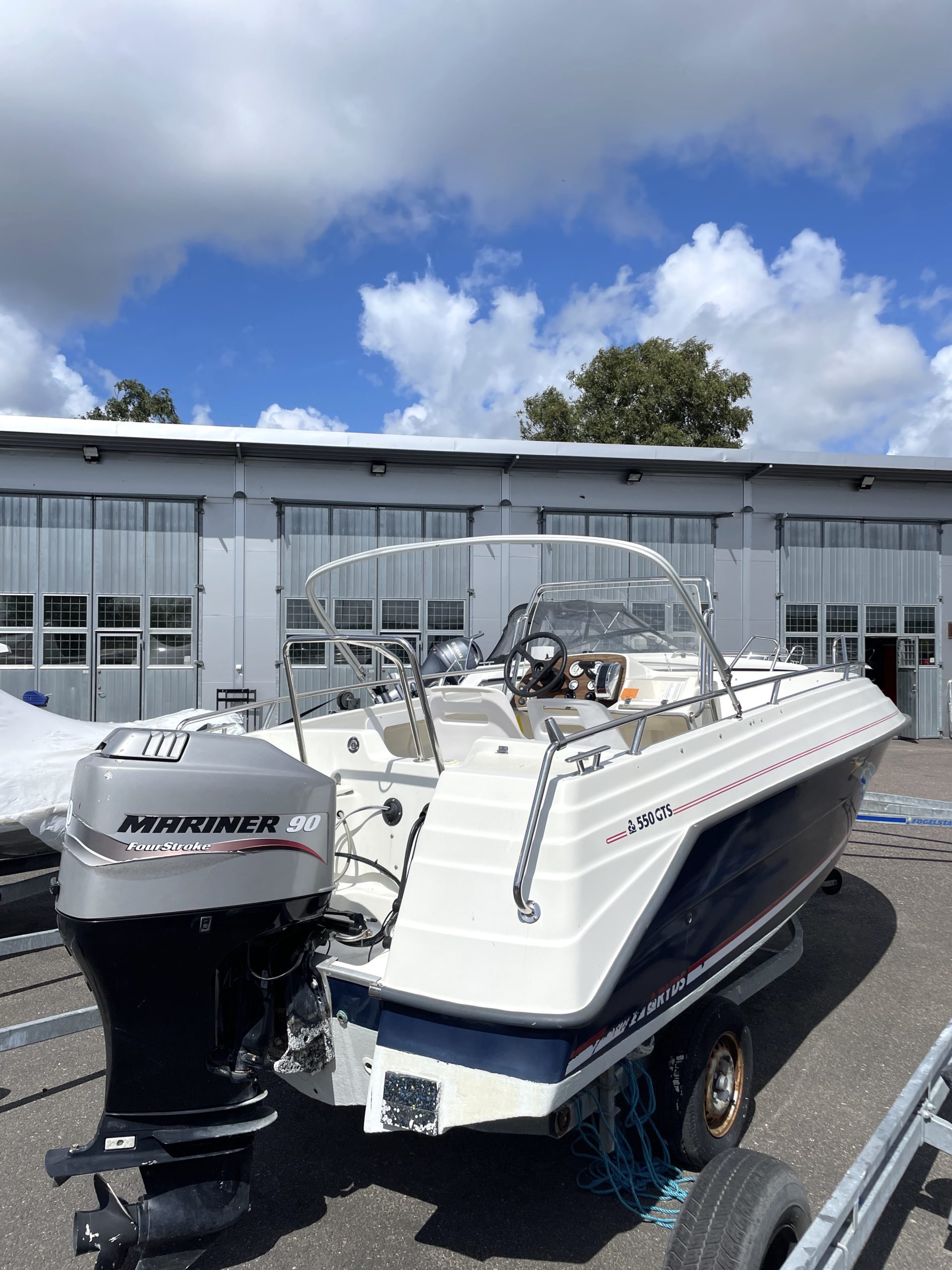 RYDS 550 GTS | Seacastle