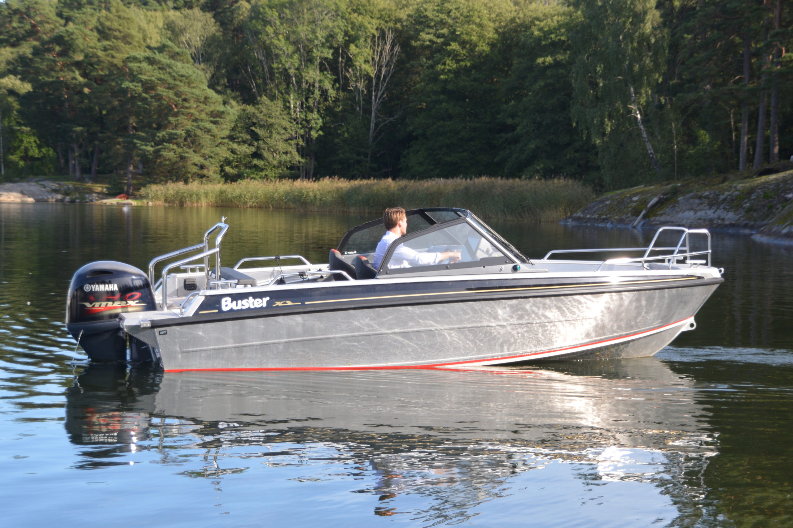 Buster XL VMAX | Seacastle