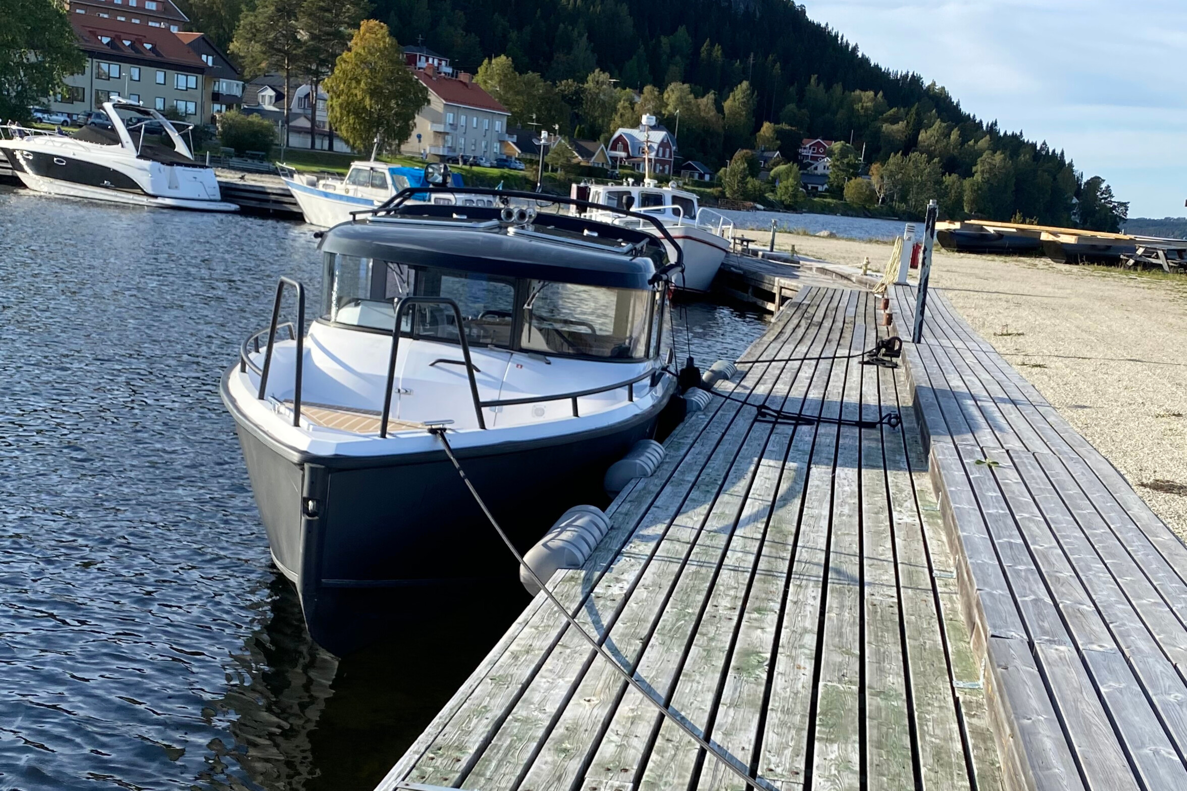 XO 270 Cabin | Seacastle