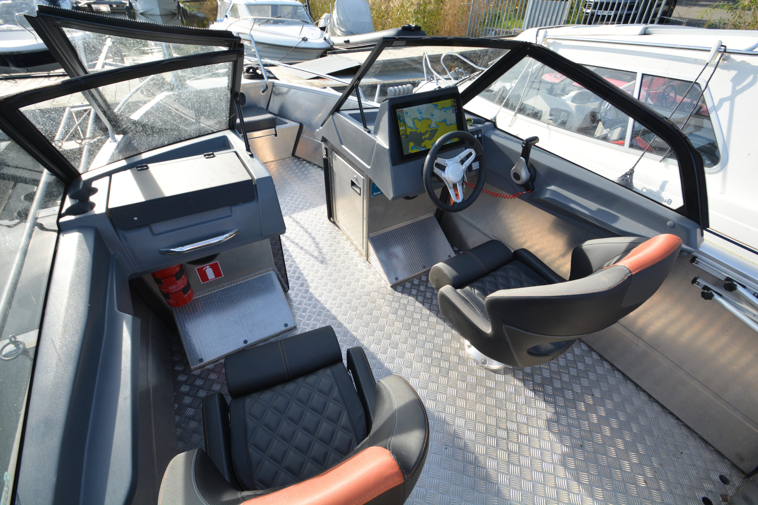 Buster XL VMAX | Seacastle