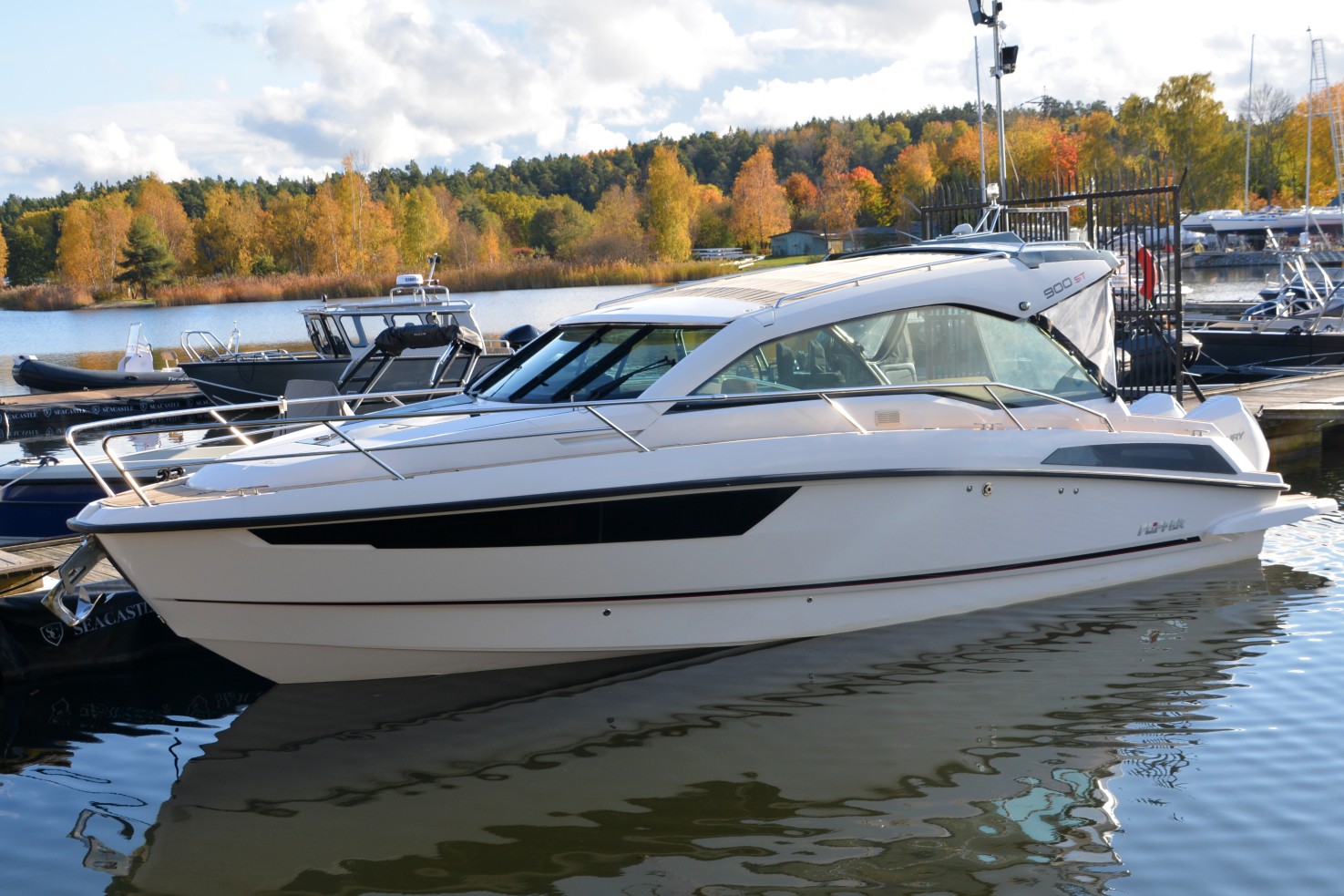 Flipper 900 ST | Seacastle